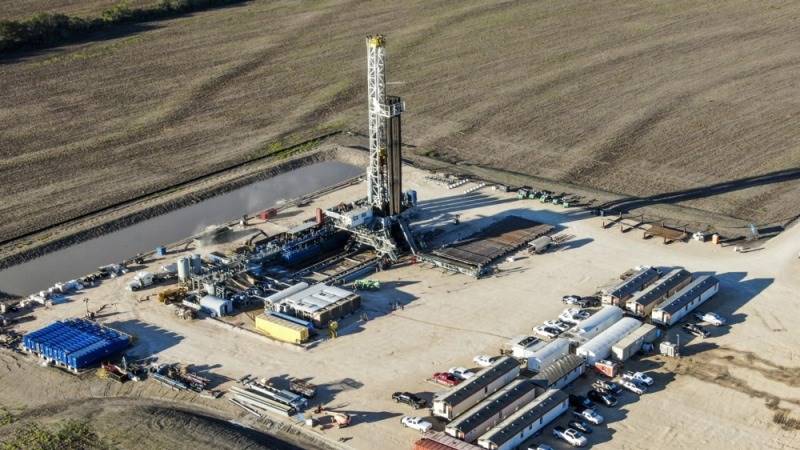 Oil-climbs-1percent-on-reports-of-EUs-sanctions-on-China - baha.com
